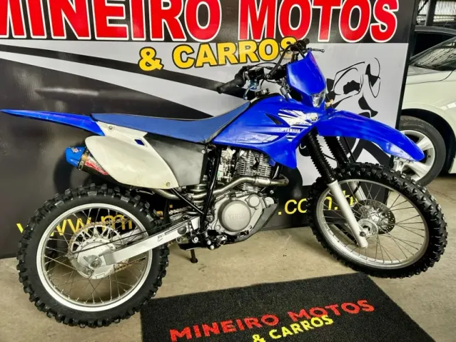 Motos Yamaha TT-R 230 no Brasil
