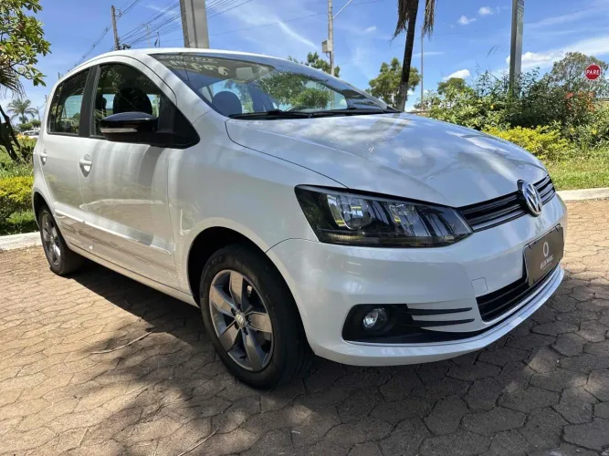 Volkswagen Fox MSI Comfortline 1.6 Flex 8V 4P Usados e Novos