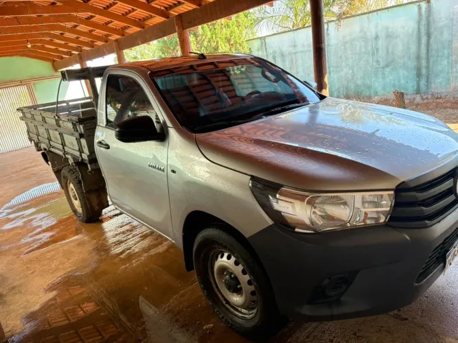 Toyota Hilux Chassi 4X4 2.8 TDI Diesel Mec. Usados e Novos