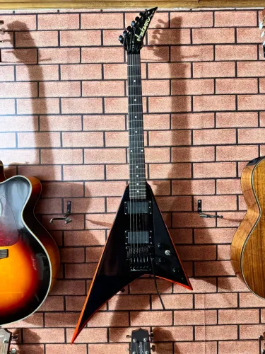 "guitarras flying v" - Instrumentos musicais no Brasil