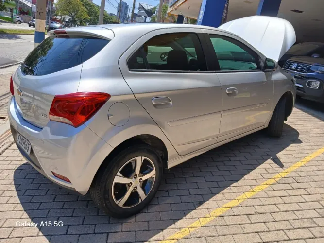 Chevrolet Onix Hatch LTZ 1.4 8V Flexpower 5P Aut. Usados e Novos