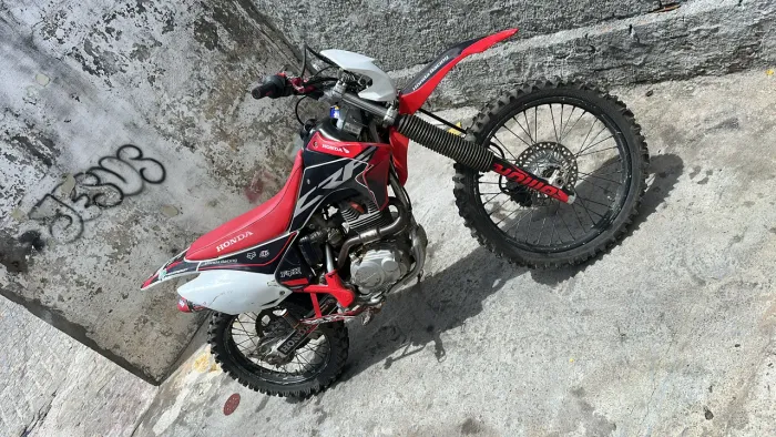 Motos Honda CRF 230 F no Brasil