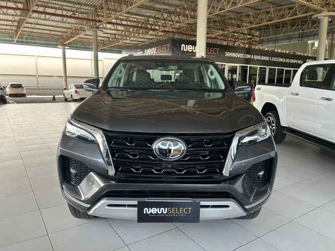 Toyota Hilux SW4 SRX 4X4 2.8 TDI 16V Dies. Aut. Usados e Novos