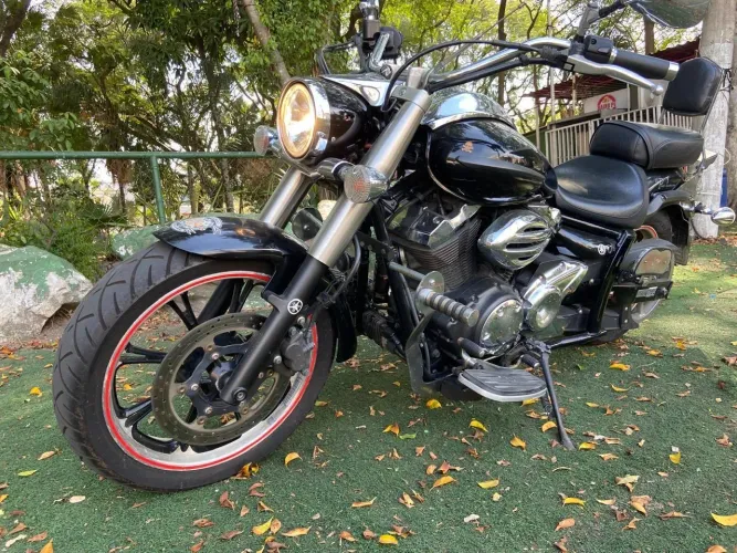 Motos Yamaha XVS 950 Midnight Star no Brasil