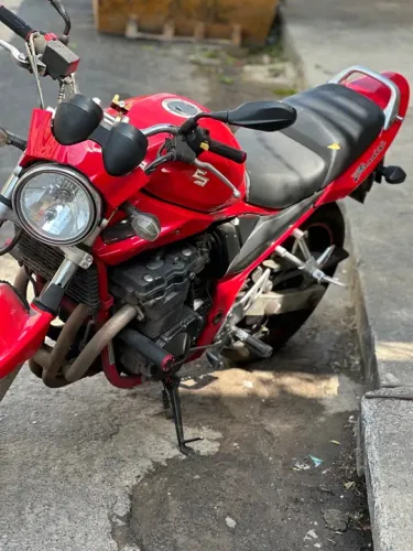 Motos Suzuki Bandit N-600/ 650 no Brasil