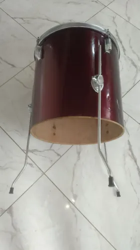 "instrumentos surdo" - Instrumentos musicais no Brasil