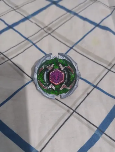 "beyblade metal" no Brasil