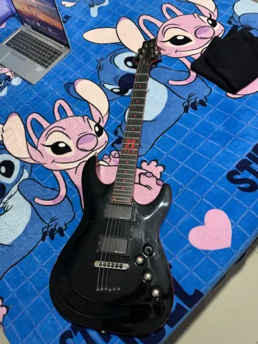 "guitarra schecter" - Instrumentos musicais no Brasil