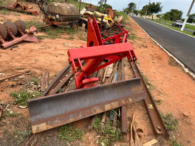 "plaina trator" no Brasil