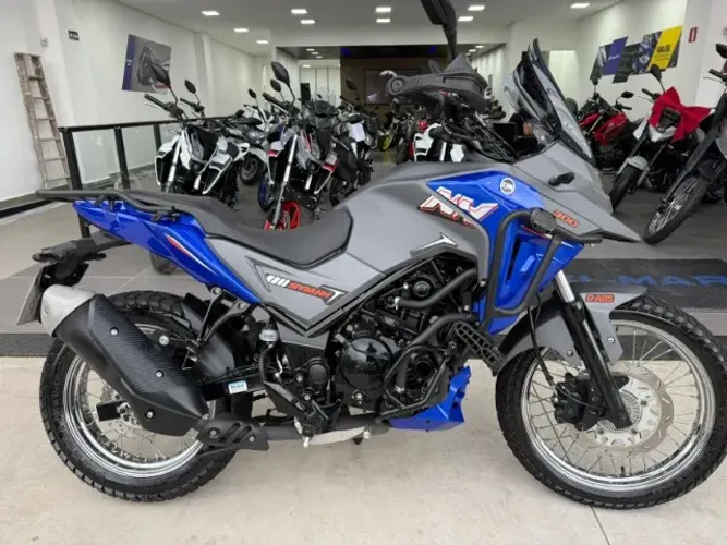 Motos Dafra NH 300 no Brasil