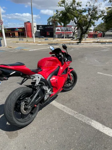 Motos Honda CBR 600 RR no Brasil