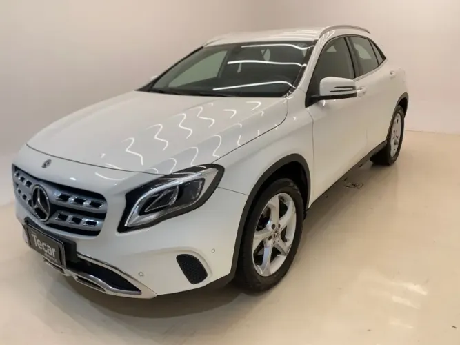 Mercedes-Benz GLA-200 2018 Usados e Novos