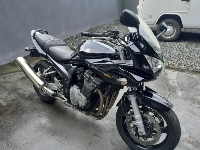 Motos Suzuki Bandit 1200s no Brasil