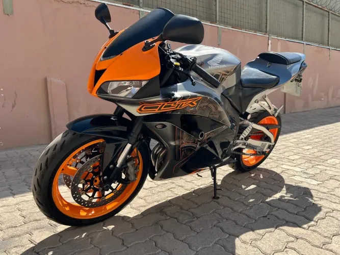 Motos Honda CBR 600 RR no Brasil
