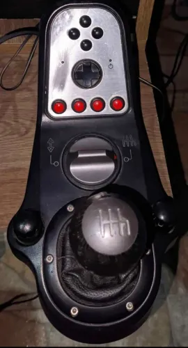 "logitech g25" no Brasil