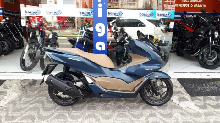 Motos Honda PCX 2023 no Brasil