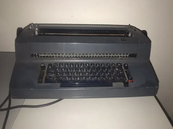 "maquina de escrever ibm eletrica" no Brasil
