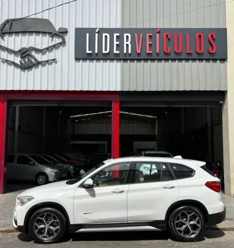 BMW X1 Sdrive 20I X-line 2.0 TB Active Flex 2017 Usados e Novos