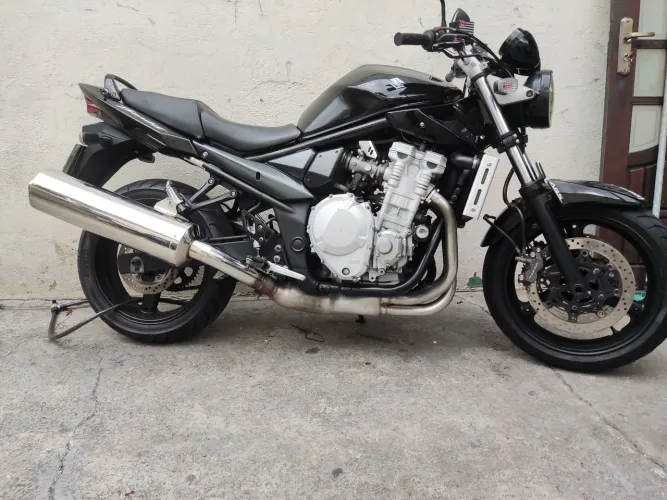 Motos Suzuki Bandit N-600/ 650 no Brasil