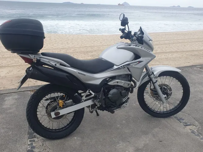 Motos Honda NX 400i Falcon no Brasil