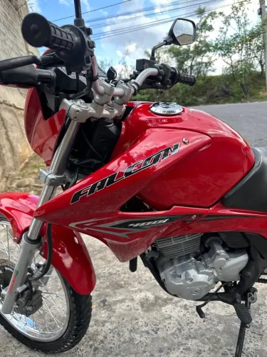 Motos Honda NX 400i Falcon no Brasil