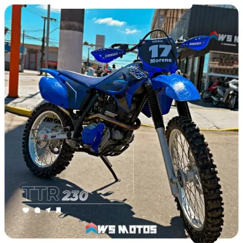 Motos Yamaha TT-R 230 no Brasil