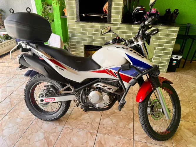 Motos Honda NX 400i Falcon no Brasil