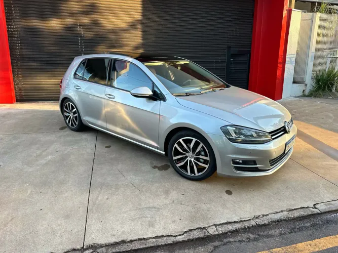Volkswagen Golf Highline 1.4 TSI Total Flex Aut. Usados e Novos
