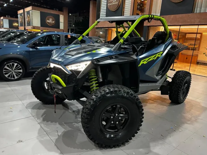 Motos Polaris RZR no Brasil