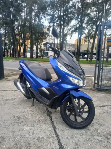 Motos Honda PCX 2022 no Brasil