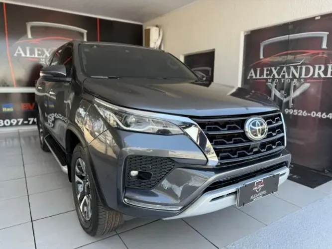 Toyota Hilux SW4 SRX 4X4 2.8 TDI 16V Dies. Aut. Usados e Novos