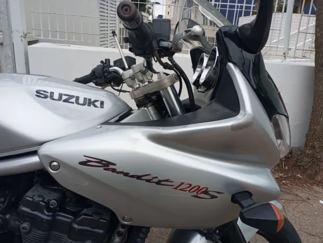 Motos Suzuki Bandit 1200s no Brasil