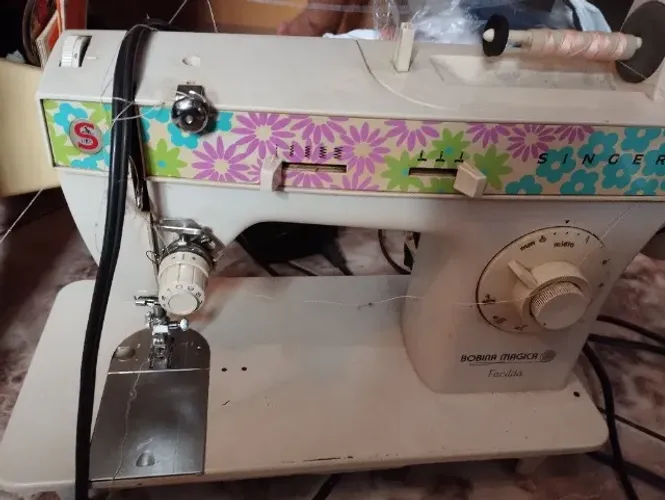 "maquina singer antiga" no Brasil