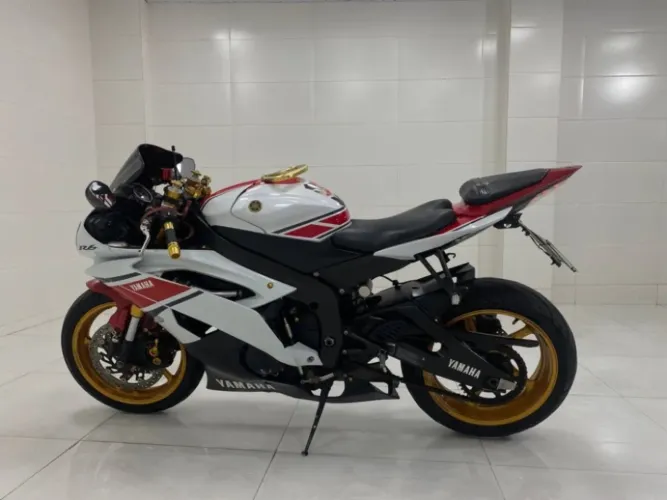 Motos Yamaha YZF R-6 600 no Brasil
