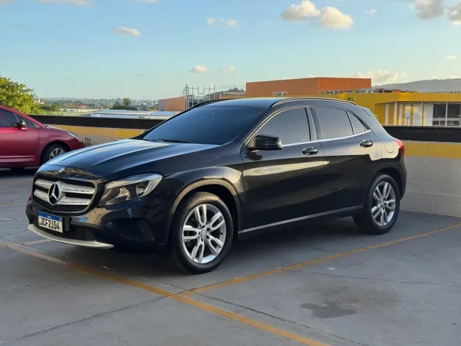 Mercedes-Benz GLA-200 2016 Usados e Novos