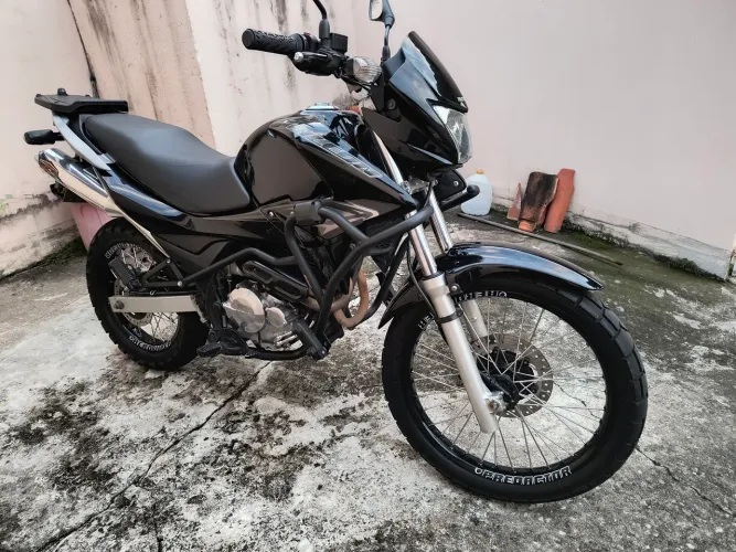 Motos Honda NX 400i Falcon no Brasil