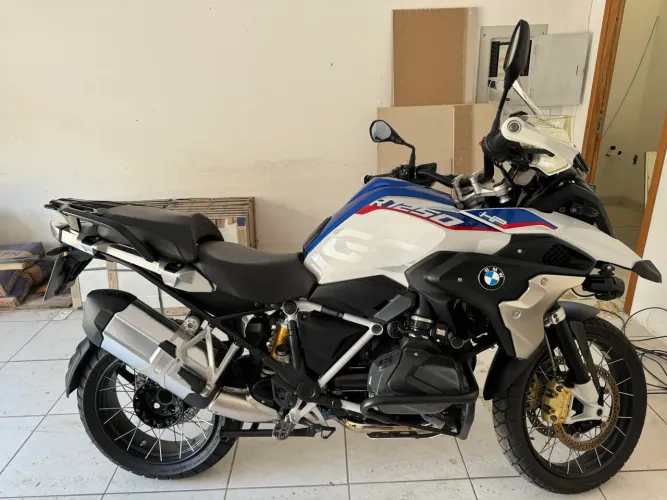 Motos BMW R 1250 GS Pemium HP no Brasil