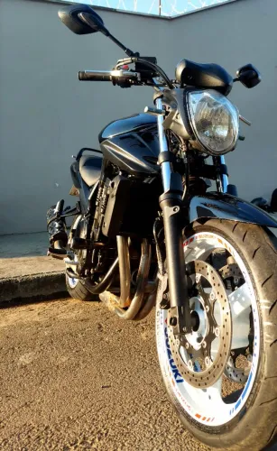 Motos Suzuki Bandit N-600/ 650 no Brasil