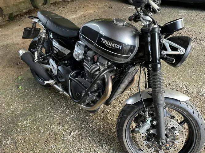 Motos Triumph Speed Twin 1200cc no Brasil