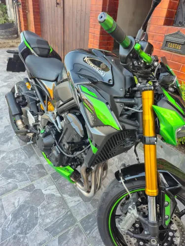 Motos Kawasaki Z 900 R Edition no Brasil