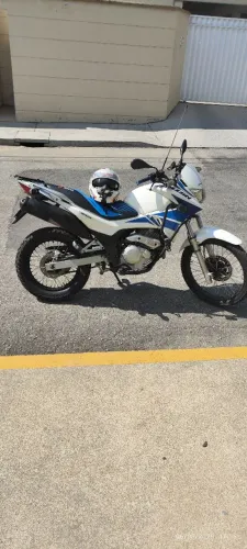 Motos Honda NX 400i Falcon no Brasil