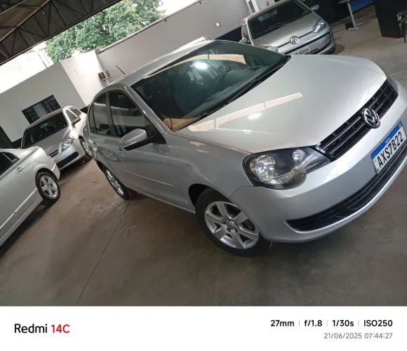 Volkswagen Polo Sedan I Motion 1.6 Total Flex 4P Usados e Novos