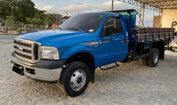 "f4000 4x4" no Brasil