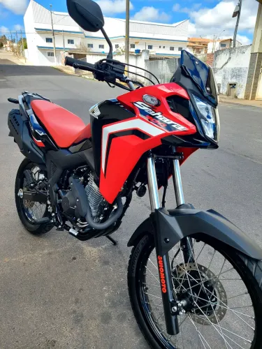 Motos Honda Sahara 300 Rally ABS Flex no Brasil