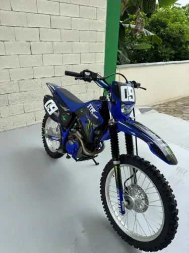 Motos Yamaha TT-R 230 no Brasil