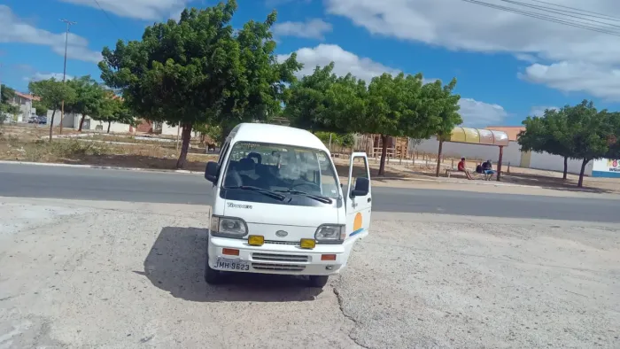 "mini van towner" no Brasil