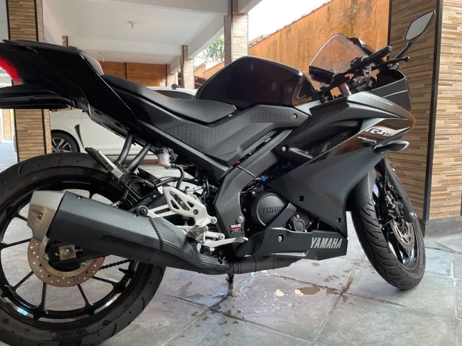 Motos Yamaha YZF R-15 155 ABS no Brasil