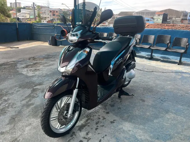 Motos Honda SH 300i no Brasil