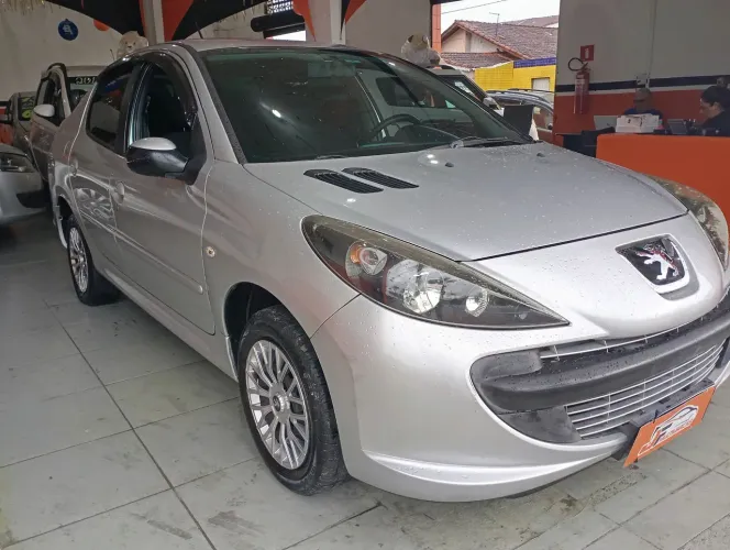 Peugeot 207 Sedan Passion XR 1.4 Flex 8V 4P Usados e Novos
