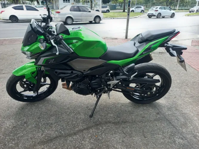 Motos Kawasaki Z 500 no Brasil